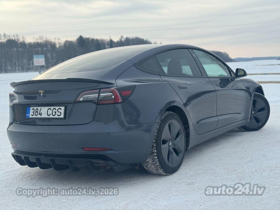 Pelēks Tesla Model 3 2020 Viljandi, ar dzinēja tilpumu 0.00 L un nobraukumu 182 tūkst. km par 16000 €, foto 4 vietnē AUTOMOTO.COM.LV