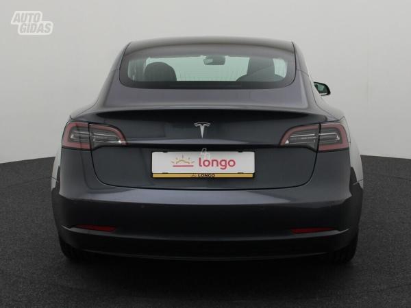 Grey Tesla Model 3 2020 in Vilnius, with an engine capacity of 0.00 L and mileage of 148 thousand km for 18599 €, photo 5 on AUTOMOTO.COM.LV