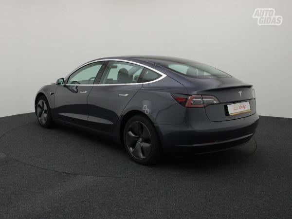 Grey Tesla Model 3 2020 in Vilnius, with an engine capacity of 0.00 L and mileage of 148 thousand km for 18599 €, photo 7 on AUTOMOTO.COM.LV