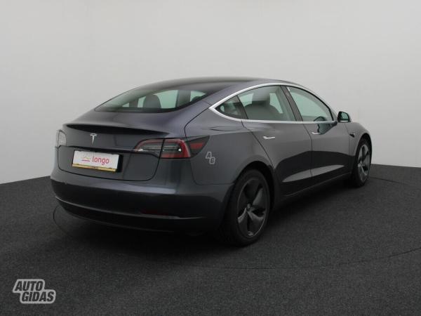 Grey Tesla Model 3 2020 in Vilnius, with an engine capacity of 0.00 L and mileage of 148 thousand km for 18599 €, photo 8 on AUTOMOTO.COM.LV