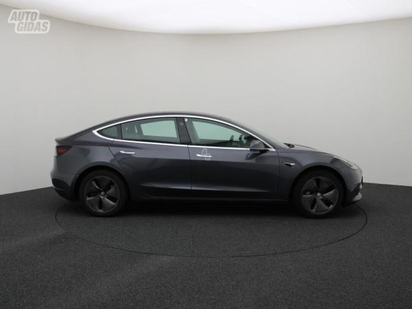 Grey Tesla Model 3 2020 in Vilnius, with an engine capacity of 0.00 L and mileage of 148 thousand km for 18599 €, photo 9 on AUTOMOTO.COM.LV