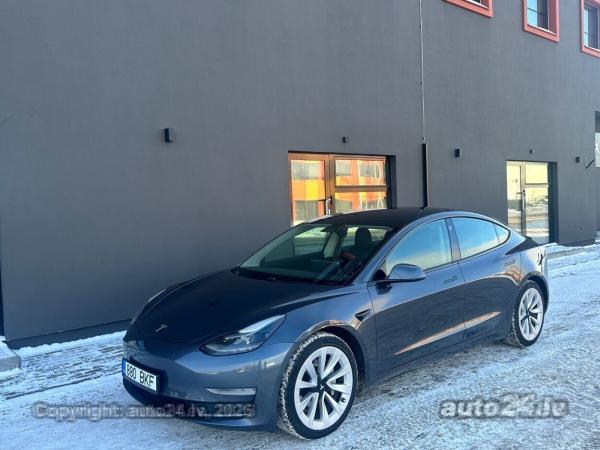 Pelēks Tesla Model 3 2020 Tallina, ar dzinēja tilpumu 0.00 L un nobraukumu 165 tūkst. km par 21900 €, foto 1 vietnē AUTOMOTO.COM.LV