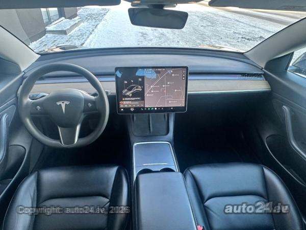 Grey Tesla Model 3 2020 in Tallinn, with an engine capacity of 0.00 L and mileage of 165 thousand km for 21900 €, photo 10 on AUTOMOTO.COM.LV