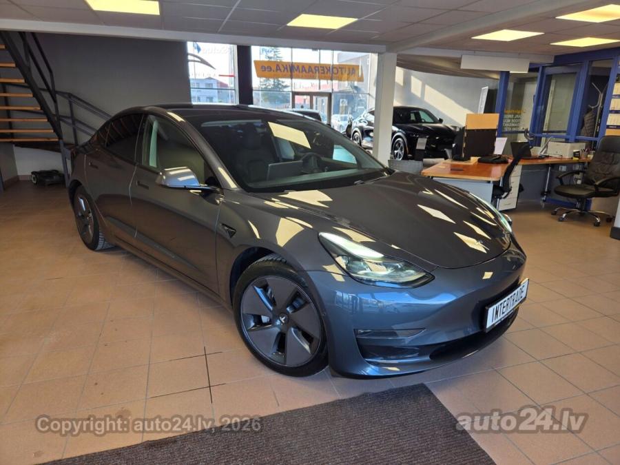 Pelēks Tesla Model 3 2020 Tartu, ar dzinēja tilpumu 0.00 L un nobraukumu 131 tūkst. km par 24990 €, foto 2 vietnē AUTOMOTO.COM.LV