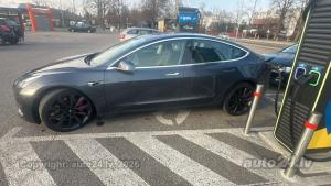 Grey Tesla Model 3 2020 in Parnu, with an engine capacity of 0.00 L and mileage of 128 thousand km for 18990 €, photo 2 on AUTOMOTO.COM.LV