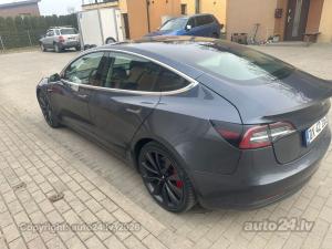 Grey Tesla Model 3 2020 in Parnu, with an engine capacity of 0.00 L and mileage of 128 thousand km for 18990 €, photo 11 on AUTOMOTO.COM.LV