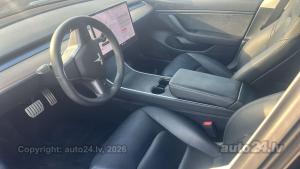 Grey Tesla Model 3 2020 in Parnu, with an engine capacity of 0.00 L and mileage of 128 thousand km for 18990 €, photo 13 on AUTOMOTO.COM.LV