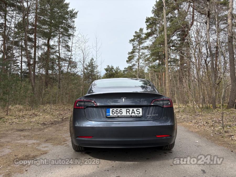 Pelēks Tesla Model 3 2020 Tallina, ar dzinēja tilpumu 0.00 L un nobraukumu 89 tūkst. km par 26899 €, foto 7 vietnē AUTOMOTO.COM.LV