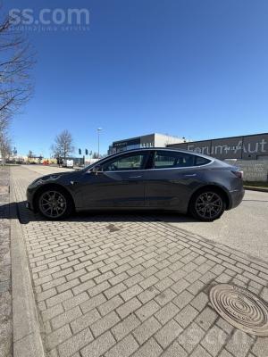 Серый Тесла Модель 3 2020 в Рига, объемом двигателя 0.00 л и пробегом 124 тыс. км за 23000 €, фото 9 на AUTOMOTO.COM.LV