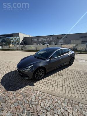 Серый Тесла Модель 3 2020 в Рига, объемом двигателя 0.00 л и пробегом 124 тыс. км за 23000 €, фото 10 на AUTOMOTO.COM.LV