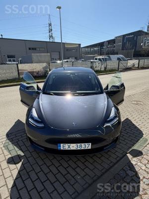 Серый Тесла Модель 3 2020 в Рига, объемом двигателя 0.00 л и пробегом 124 тыс. км за 23000 €, фото 16 на AUTOMOTO.COM.LV