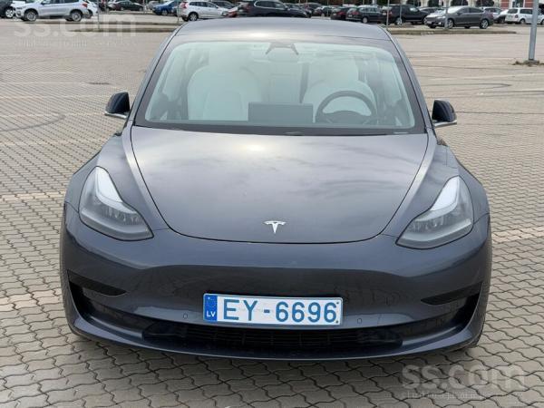 Серый Тесла Модель 3 2020 в Рига, объемом двигателя 0.00 л и пробегом 95 тыс. км за 20500 €, фото 2 на AUTOMOTO.COM.LV
