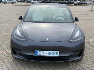 Grey Tesla Model 3 2020 in Riga, with an engine capacity of 0.00 L and mileage of 95 thousand km for 20500 €, photo 3 on AUTOMOTO.COM.LV