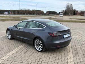 Grey Tesla Model 3 2020 in Riga, with an engine capacity of 0.00 L and mileage of 95 thousand km for 20500 €, photo 8 on AUTOMOTO.COM.LV