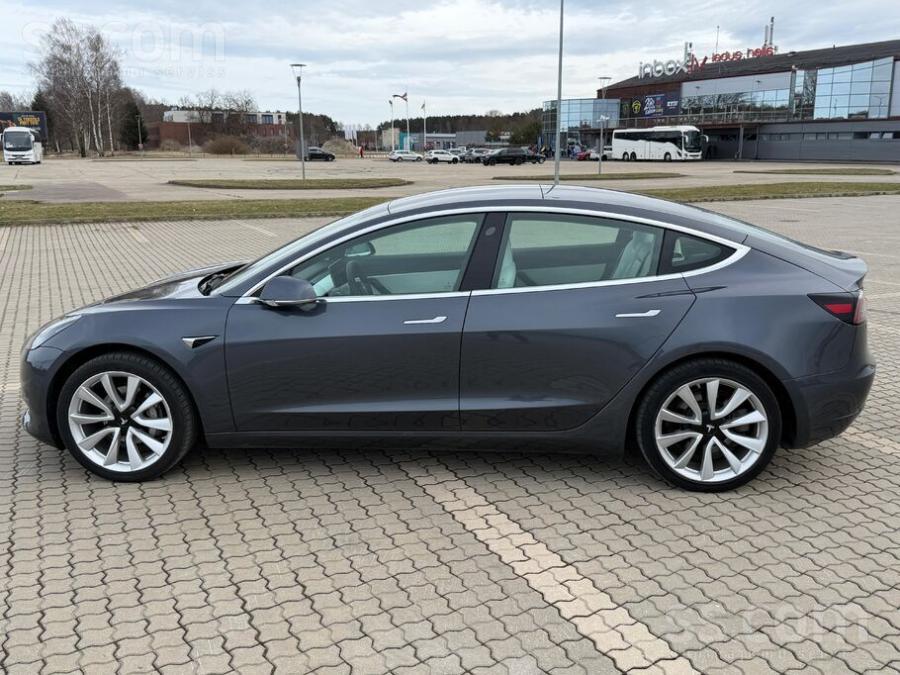 Grey Tesla Model 3 2020 in Riga, with an engine capacity of 0.00 L and mileage of 95 thousand km for 20500 €, photo 9 on AUTOMOTO.COM.LV