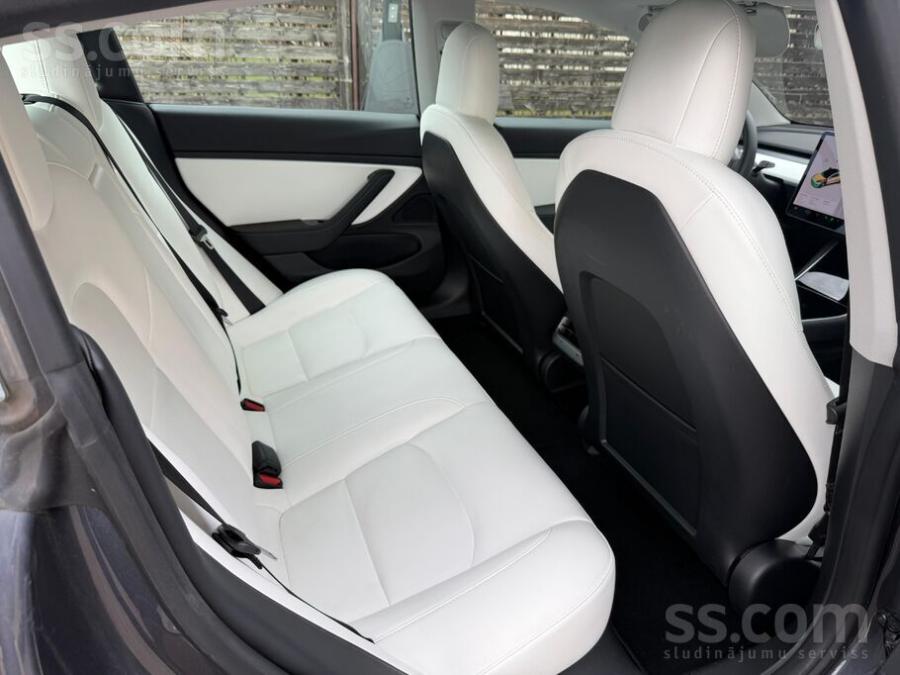 Grey Tesla Model 3 2020 in Riga, with an engine capacity of 0.00 L and mileage of 95 thousand km for 20500 €, photo 12 on AUTOMOTO.COM.LV