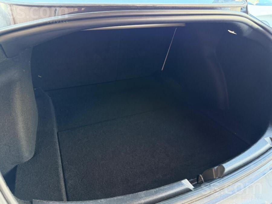 Grey Tesla Model 3 2020 in Riga, with an engine capacity of 0.00 L and mileage of 95 thousand km for 20500 €, photo 14 on AUTOMOTO.COM.LV