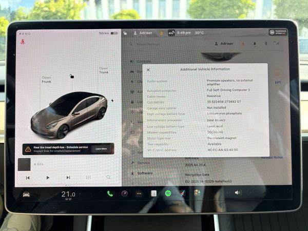 Grey Tesla Model 3 2020 in Vilnius, with an engine capacity of 0.00 L and mileage of 200 thousand km for 17900 €, photo 4 on AUTOMOTO.COM.LV