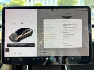 Grey Tesla Model 3 2020 in Vilnius, with an engine capacity of 0.00 L and mileage of 200 thousand km for 17900 €, photo 5 on AUTOMOTO.COM.LV