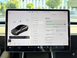 Grey Tesla Model 3 2020 in Vilnius, with an engine capacity of 0.00 L and mileage of 200 thousand km for 17900 €, photo 15 on AUTOMOTO.COM.LV