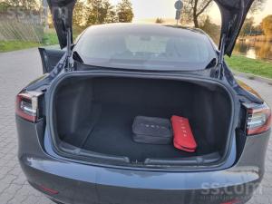 Grey Tesla Model 3 2020 in Liepaja, with an engine capacity of 0.00 L and mileage of 58 thousand km for 26000 €, photo 13 on AUTOMOTO.COM.LV