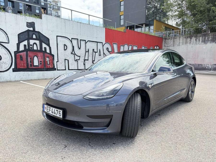 Pelēks Tesla Model 3 2020 Viļņa, ar dzinēja tilpumu 0.00 L un nobraukumu 200 tūkst. km par 17900 €, foto 3 vietnē AUTOMOTO.COM.LV
