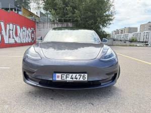 Pelēks Tesla Model 3 2020 Viļņa, ar dzinēja tilpumu 0.00 L un nobraukumu 200 tūkst. km par 17900 €, foto 4 vietnē AUTOMOTO.COM.LV