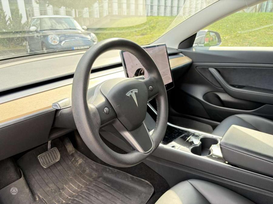 Pelēks Tesla Model 3 2020 Viļņa, ar dzinēja tilpumu 0.00 L un nobraukumu 200 tūkst. km par 17900 €, foto 14 vietnē AUTOMOTO.COM.LV