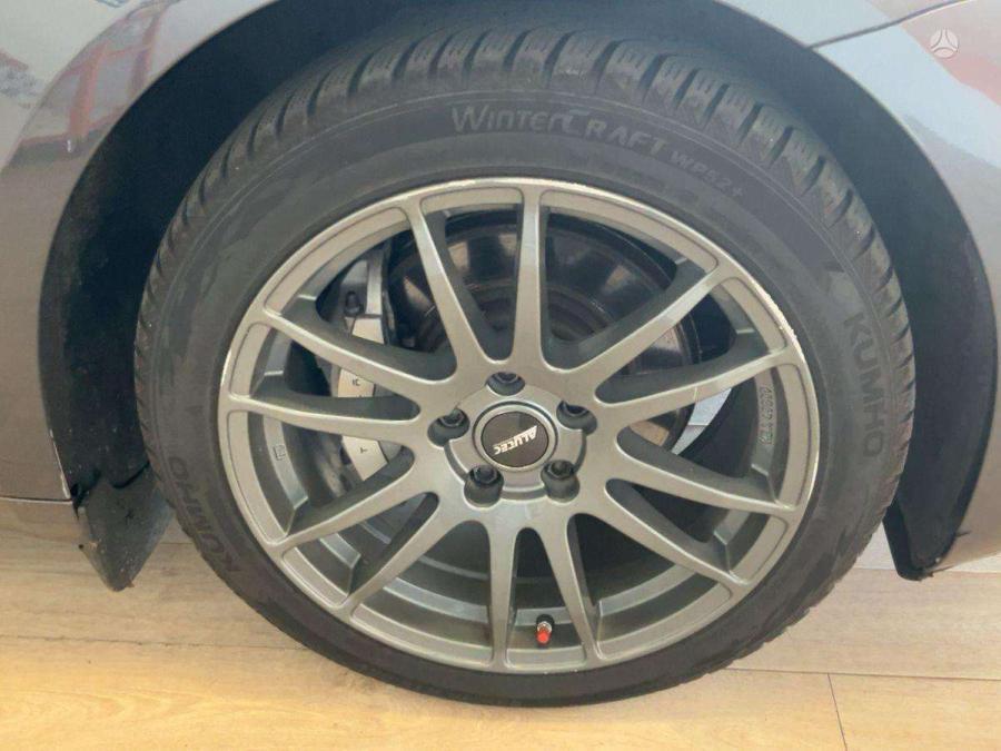 Grey Tesla Model 3 2020 in Vilnius, with an engine capacity of 0.00 L and mileage of 241 thousand km for 17999 €, photo 10 on AUTOMOTO.COM.LV