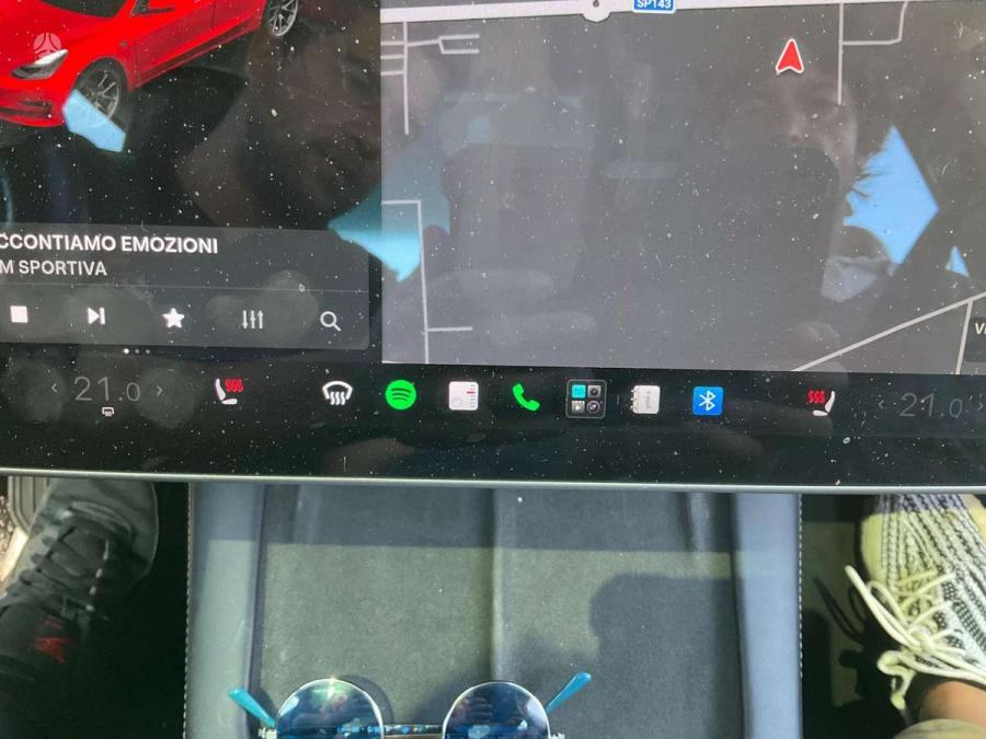 Grey Tesla Model 3 2020 in Vilnius, with an engine capacity of 0.00 L and mileage of 241 thousand km for 17999 €, photo 21 on AUTOMOTO.COM.LV