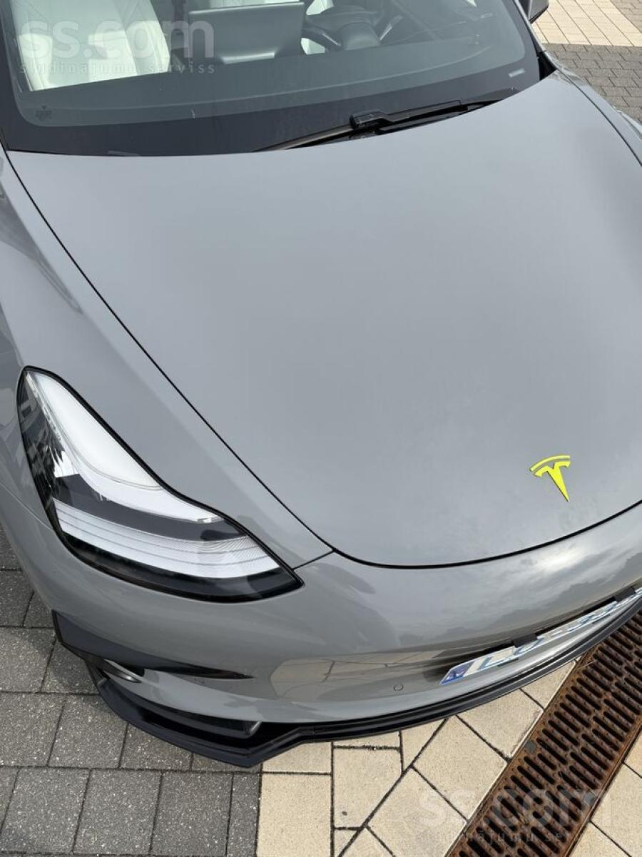 Grey Tesla Model 3 2020 in Riga, with an engine capacity of 0.00 L and mileage of 161 thousand km for 23000 €, photo 6 on AUTOMOTO.COM.LV