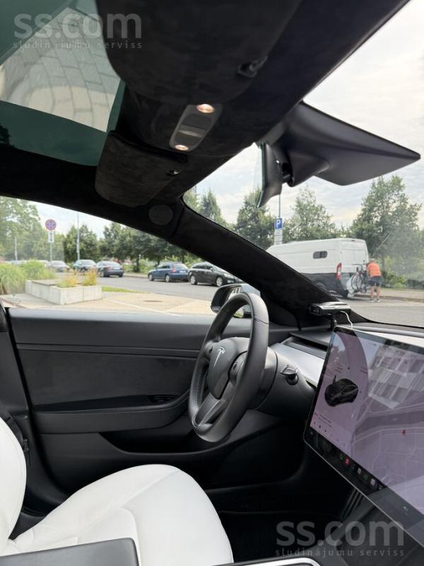 Grey Tesla Model 3 2020 in Riga, with an engine capacity of 0.00 L and mileage of 161 thousand km for 23000 €, photo 9 on AUTOMOTO.COM.LV