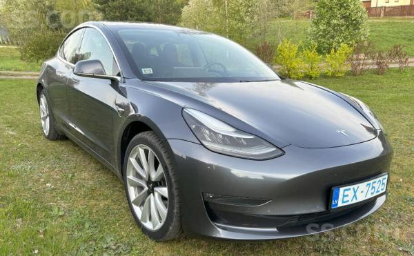 Pelēks Tesla Model 3 2020 Rīga, ar dzinēja tilpumu 0.00 L un nobraukumu 86 tūkst. km par 23999 €, foto 1 vietnē AUTOMOTO.COM.LV
