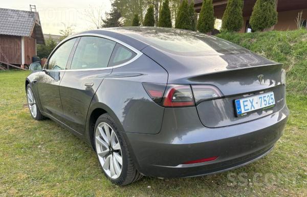 Pelēks Tesla Model 3 2020 Rīga, ar dzinēja tilpumu 0.00 L un nobraukumu 86 tūkst. km par 23999 €, foto 3 vietnē AUTOMOTO.COM.LV