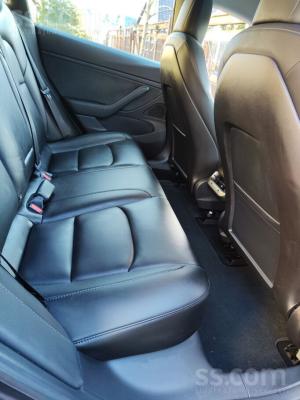 Grey Tesla Model 3 2020 in Riga, with an engine capacity of 0.00 L and mileage of 86 thousand km for 23999 €, photo 8 on AUTOMOTO.COM.LV