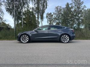Grey Tesla Model 3 2020 in Ogre, with an engine capacity of 0.00 L and mileage of 99 thousand km for 24500 €, photo 5 on AUTOMOTO.COM.LV