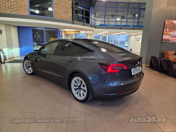 Pelēks Tesla Model 3 2021 Tartu, ar dzinēja tilpumu 0.00 L un nobraukumu 154 tūkst. km par 25990 €, foto 2 vietnē AUTOMOTO.COM.LV