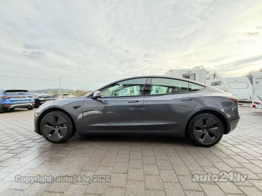 Pelēks Tesla Model 3 2021 Tallina, ar dzinēja tilpumu 0.00 L un nobraukumu 92 tūkst. km par 27990 €, foto 4 vietnē AUTOMOTO.COM.LV