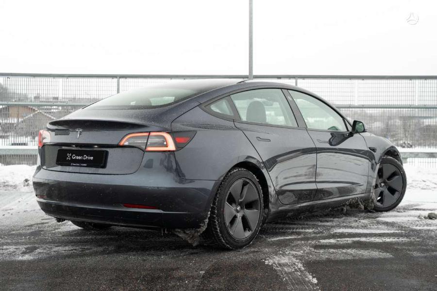 Pelēks Tesla Model 3 2021 Viļņa, ar dzinēja tilpumu 0.00 L un nobraukumu 126 tūkst. km par 23990 €, foto 6 vietnē AUTOMOTO.COM.LV