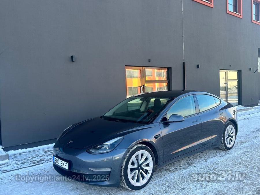 Grey Tesla Model 3 2021 in Tallinn, with an engine capacity of 0.00 L and mileage of 165 thousand km for 22800 €, photo 6 on AUTOMOTO.COM.LV