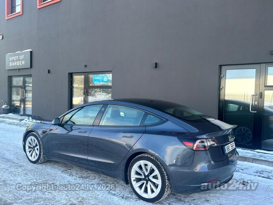 Grey Tesla Model 3 2021 in Tallinn, with an engine capacity of 0.00 L and mileage of 165 thousand km for 22800 €, photo 8 on AUTOMOTO.COM.LV