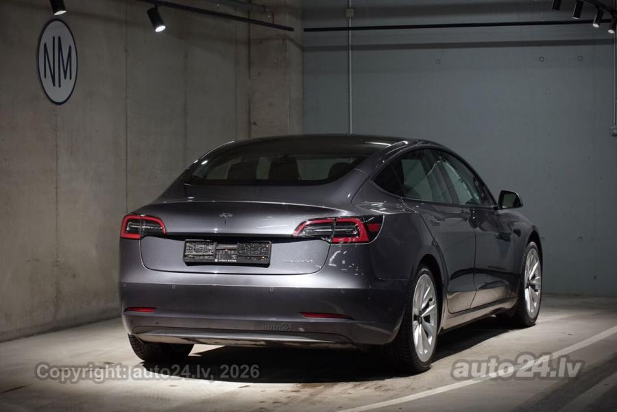Pelēks Tesla Model 3 2021 Tallina, ar dzinēja tilpumu 0.00 L un nobraukumu 32 tūkst. km par 29990 €, foto 4 vietnē AUTOMOTO.COM.LV