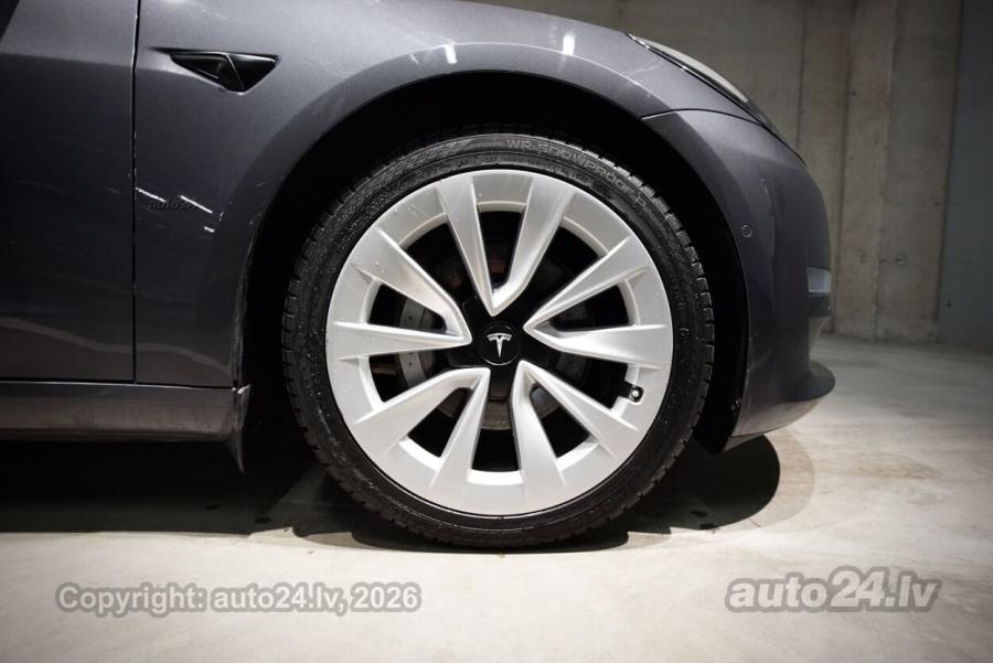 Pelēks Tesla Model 3 2021 Tallina, ar dzinēja tilpumu 0.00 L un nobraukumu 32 tūkst. km par 29990 €, foto 21 vietnē AUTOMOTO.COM.LV