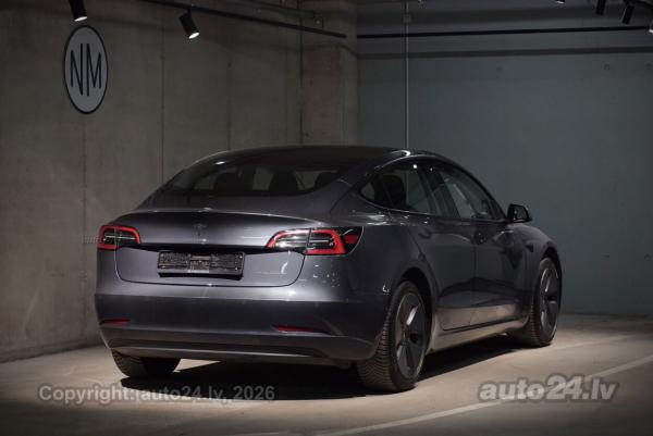 Pelēks Tesla Model 3 2021 Tallina, ar dzinēja tilpumu 0.00 L un nobraukumu 50 tūkst. km par 29990 €, foto 4 vietnē AUTOMOTO.COM.LV