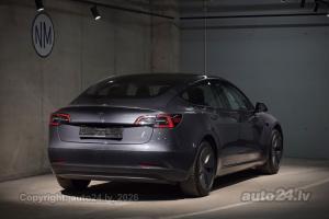 Pelēks Tesla Model 3 2021 Tallina, ar dzinēja tilpumu 0.00 L un nobraukumu 50 tūkst. km par 29990 €, foto 4 vietnē AUTOMOTO.COM.LV