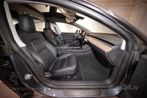 Pelēks Tesla Model 3 2021 Tallina, ar dzinēja tilpumu 0.00 L un nobraukumu 50 tūkst. km par 29990 €, foto 11 vietnē AUTOMOTO.COM.LV