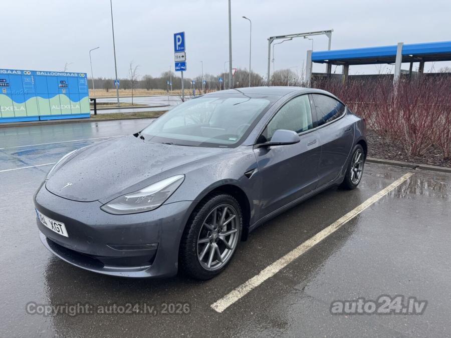 Grey Tesla Model 3 2021 in Tallinn, with an engine capacity of 0.00 L and mileage of 107 thousand km for 29000 €, photo 1 on AUTOMOTO.COM.LV