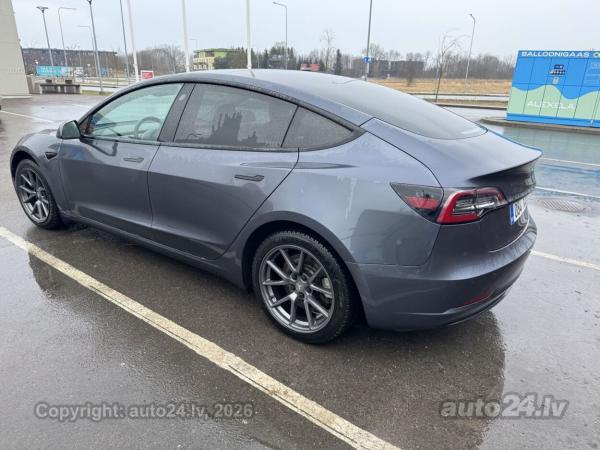 Grey Tesla Model 3 2021 in Tallinn, with an engine capacity of 0.00 L and mileage of 107 thousand km for 29000 €, photo 2 on AUTOMOTO.COM.LV