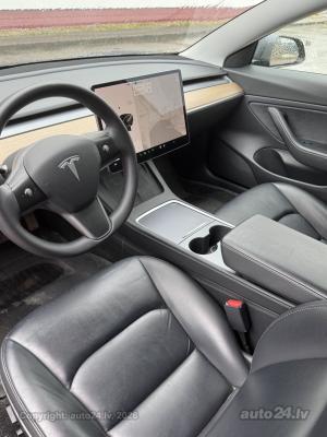 Grey Tesla Model 3 2021 in Tallinn, with an engine capacity of 0.00 L and mileage of 107 thousand km for 29000 €, photo 5 on AUTOMOTO.COM.LV