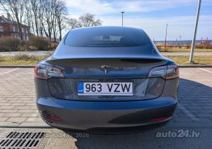 Grey Tesla Model 3 2021 in Tallinn, with an engine capacity of 0.00 L and mileage of 86 thousand km for 24599 €, photo 3 on AUTOMOTO.COM.LV